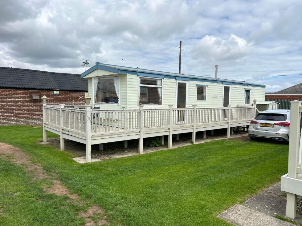 SCRUMPTIOUS HOLIDAY CARAVANS | @ BUTLINS/INGOLDMELLS
